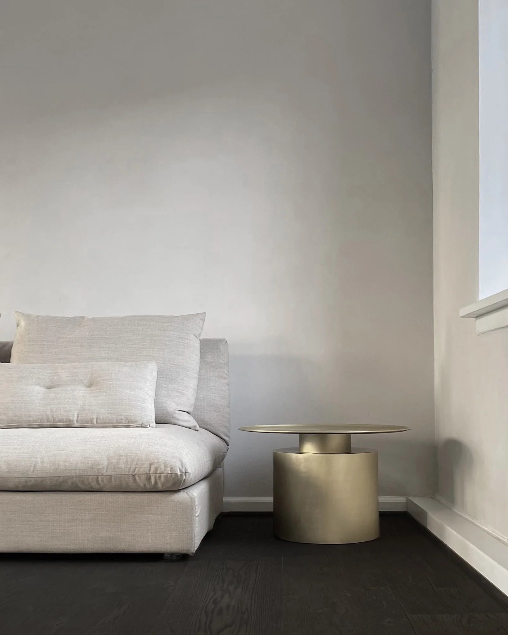 Pillar coffee table Fern and Ade | Exclusive European furniture in India